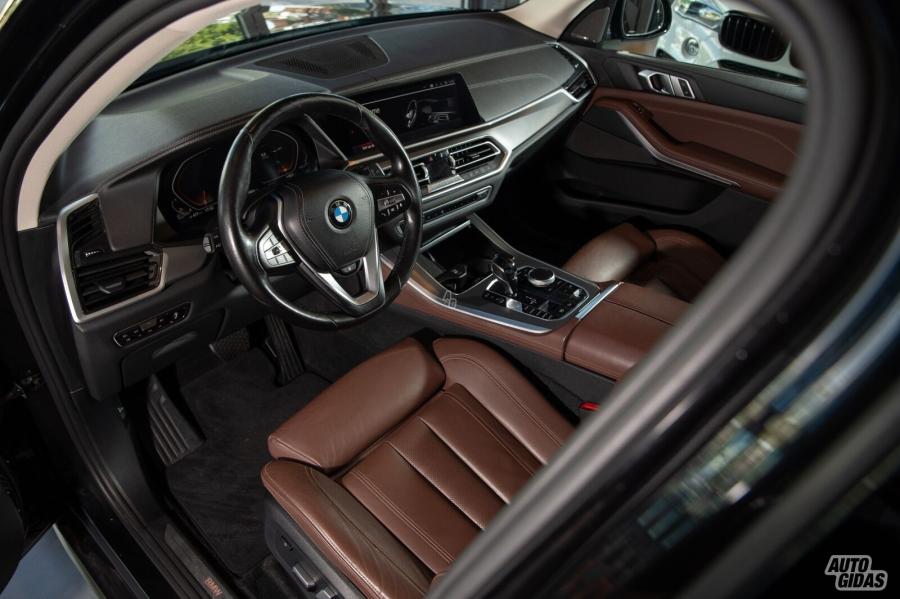 Melns BMW X5 2020 Kauņa, ar dzinēja tilpumu 3.00 L un nobraukumu 177 tūkst. km par 41771 €, foto 13 vietnē AUTOMOTO.COM.LV