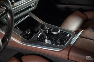 Melns BMW X5 2020 Kauņa, ar dzinēja tilpumu 3.00 L un nobraukumu 177 tūkst. km par 41771 €, foto 20 vietnē AUTOMOTO.COM.LV