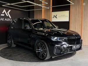 Melns BMW X5 2020 Kauņa, ar dzinēja tilpumu 3.00 L un nobraukumu 80 tūkst. km par 49490 €, foto 3 vietnē AUTOMOTO.COM.LV