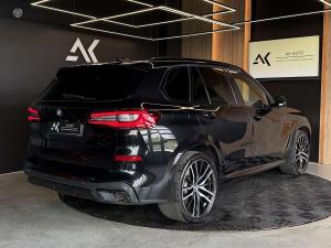 Melns BMW X5 2020 Kauņa, ar dzinēja tilpumu 3.00 L un nobraukumu 80 tūkst. km par 49490 €, foto 13 vietnē AUTOMOTO.COM.LV