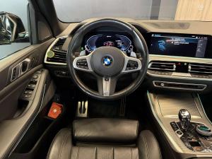 Melns BMW X5 2020 Kauņa, ar dzinēja tilpumu 3.00 L un nobraukumu 80 tūkst. km par 49490 €, foto 16 vietnē AUTOMOTO.COM.LV