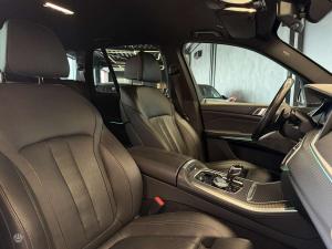 Melns BMW X5 2020 Kauņa, ar dzinēja tilpumu 3.00 L un nobraukumu 80 tūkst. km par 49490 €, foto 27 vietnē AUTOMOTO.COM.LV