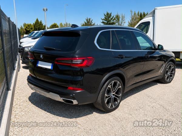 Melns BMW X5 2020 Tallina, ar dzinēja tilpumu 3.00 L un nobraukumu 184 tūkst. km par 33900 €, foto 2 vietnē AUTOMOTO.COM.LV