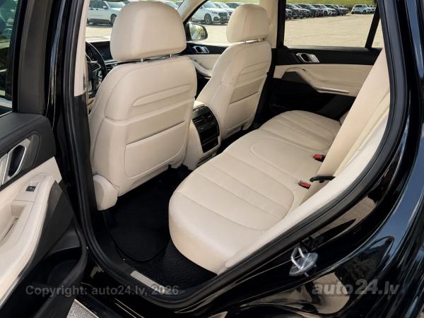 Melns BMW X5 2020 Tallina, ar dzinēja tilpumu 3.00 L un nobraukumu 184 tūkst. km par 33900 €, foto 6 vietnē AUTOMOTO.COM.LV