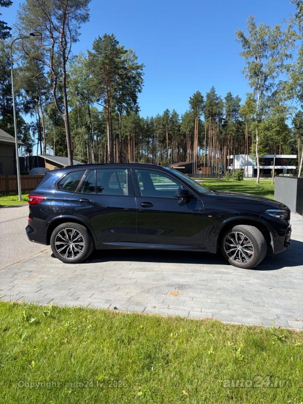 Melns BMW X5 2020 Tallina, ar dzinēja tilpumu 3.00 L un nobraukumu 169 tūkst. km par 38000 €, foto 4 vietnē AUTOMOTO.COM.LV