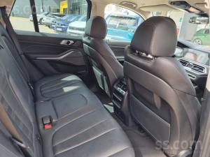 Black BMW X5 2020 in Riga, with an engine capacity of 3.00 L and mileage of 117 thousand km for 34700 €, photo 9 on AUTOMOTO.COM.LV