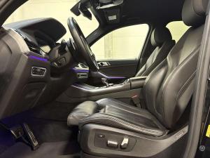 Melns BMW X5 2020 Viļņa, ar dzinēja tilpumu 3.00 L un nobraukumu 146 tūkst. km par 47990 €, foto 15 vietnē AUTOMOTO.COM.LV