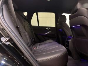 Melns BMW X5 2020 Viļņa, ar dzinēja tilpumu 3.00 L un nobraukumu 146 tūkst. km par 47990 €, foto 30 vietnē AUTOMOTO.COM.LV