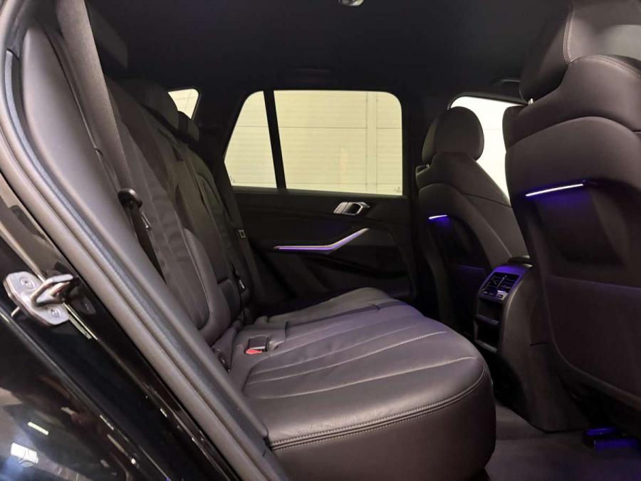 Melns BMW X5 2020 Viļņa, ar dzinēja tilpumu 3.00 L un nobraukumu 146 tūkst. km par 47990 €, foto 30 vietnē AUTOMOTO.COM.LV