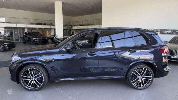Black BMW X5 2020 in Marijampole, with an engine capacity of 2.99 L and mileage of 171 thousand km for 44999 €, photo 2 on AUTOMOTO.COM.LV