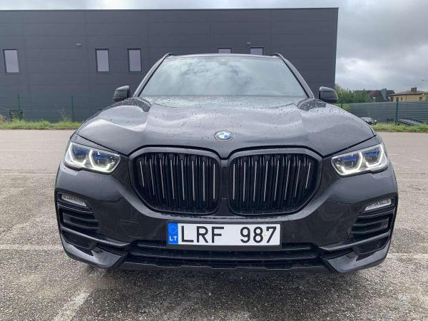 Melns BMW X5 2020 Viļņa, ar dzinēja tilpumu 3.00 L un nobraukumu 48 tūkst. km par 34490 €, foto 3 vietnē AUTOMOTO.COM.LV