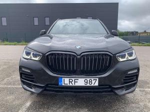 Melns BMW X5 2020 Viļņa, ar dzinēja tilpumu 3.00 L un nobraukumu 48 tūkst. km par 34490 €, foto 3 vietnē AUTOMOTO.COM.LV