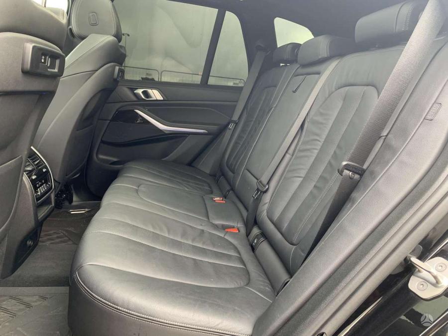 Melns BMW X5 2020 Viļņa, ar dzinēja tilpumu 3.00 L un nobraukumu 48 tūkst. km par 34490 €, foto 32 vietnē AUTOMOTO.COM.LV