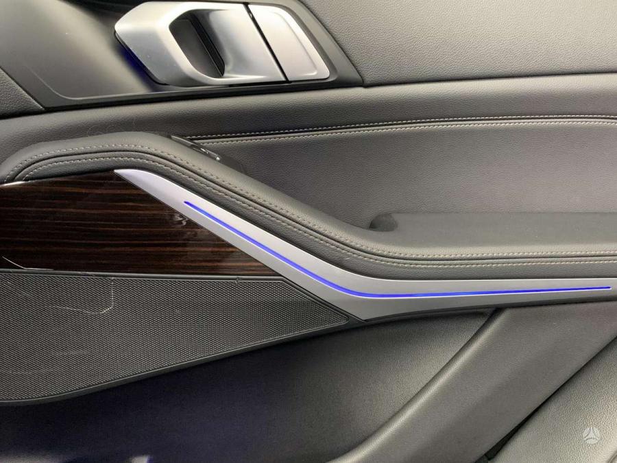 Melns BMW X5 2020 Viļņa, ar dzinēja tilpumu 3.00 L un nobraukumu 48 tūkst. km par 34490 €, foto 39 vietnē AUTOMOTO.COM.LV