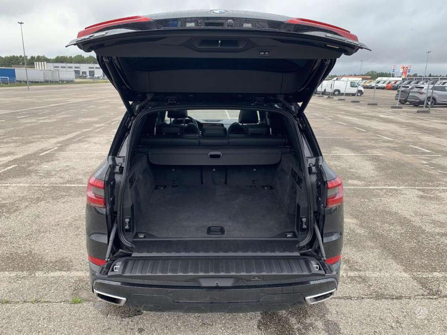 Melns BMW X5 2020 Viļņa, ar dzinēja tilpumu 3.00 L un nobraukumu 48 tūkst. km par 34490 €, foto 41 vietnē AUTOMOTO.COM.LV