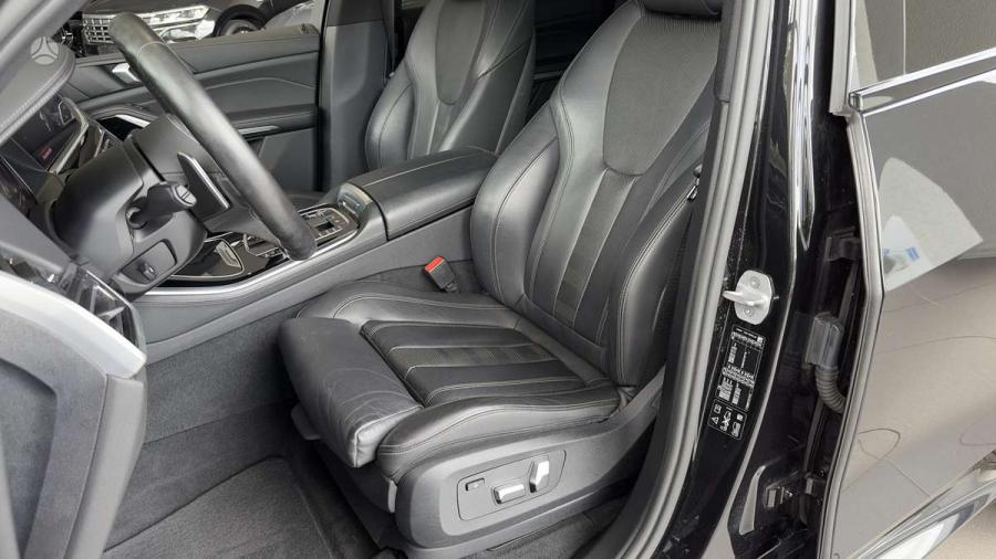 Melns BMW X5 2020 Marijampole, ar dzinēja tilpumu 3.00 L un nobraukumu 227 tūkst. km par 34999 €, foto 14 vietnē AUTOMOTO.COM.LV