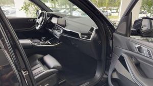 Melns BMW X5 2020 Marijampole, ar dzinēja tilpumu 3.00 L un nobraukumu 227 tūkst. km par 34999 €, foto 17 vietnē AUTOMOTO.COM.LV