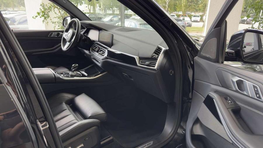 Melns BMW X5 2020 Marijampole, ar dzinēja tilpumu 3.00 L un nobraukumu 227 tūkst. km par 34999 €, foto 17 vietnē AUTOMOTO.COM.LV