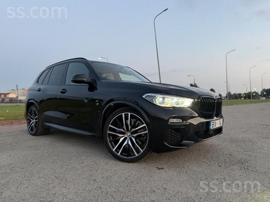 Melns BMW X5 2020 Aizkraukle, ar dzinēja tilpumu 3.00 L un nobraukumu 169 tūkst. km par 47500 €, foto 1 vietnē AUTOMOTO.COM.LV