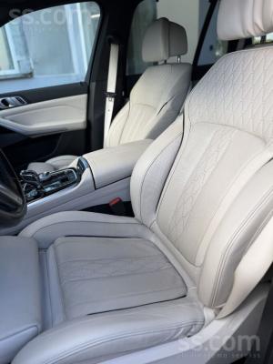 Melns BMW X5 2020 Aizkraukle, ar dzinēja tilpumu 3.00 L un nobraukumu 169 tūkst. km par 47500 €, foto 14 vietnē AUTOMOTO.COM.LV
