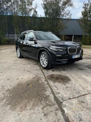 Melns BMW X5 2020 Rīga, ar dzinēja tilpumu 3.00 L un nobraukumu 251 tūkst. km par 32000 €, foto 3 vietnē AUTOMOTO.COM.LV