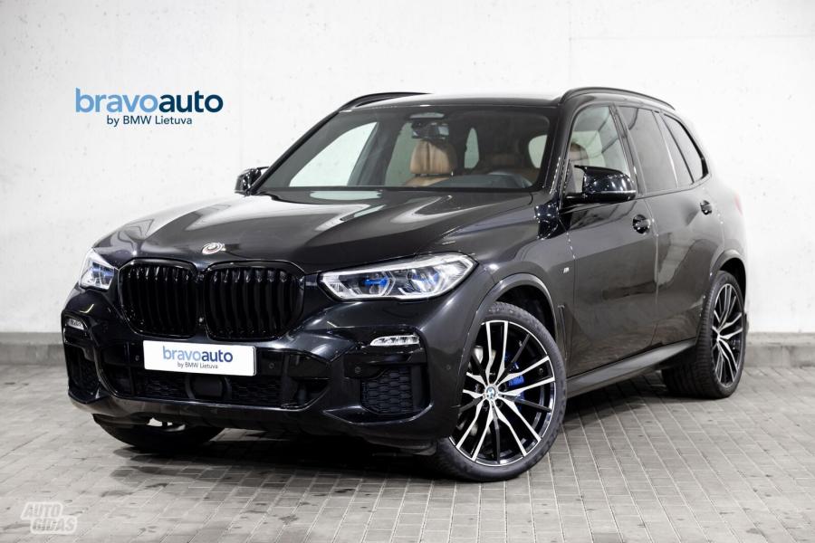 Black BMW X5 2020 in Vilnius, with an engine capacity of 3.00 L and mileage of 174 thousand km for 43991 €, photo 1 on AUTOMOTO.COM.LV