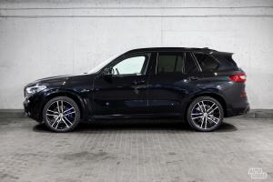 Black BMW X5 2020 in Vilnius, with an engine capacity of 3.00 L and mileage of 174 thousand km for 43991 €, photo 7 on AUTOMOTO.COM.LV