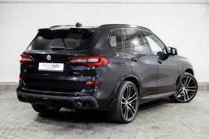 Black BMW X5 2020 in Vilnius, with an engine capacity of 3.00 L and mileage of 174 thousand km for 43991 €, photo 11 on AUTOMOTO.COM.LV
