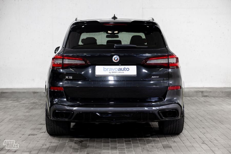Black BMW X5 2020 in Vilnius, with an engine capacity of 3.00 L and mileage of 174 thousand km for 43991 €, photo 14 on AUTOMOTO.COM.LV