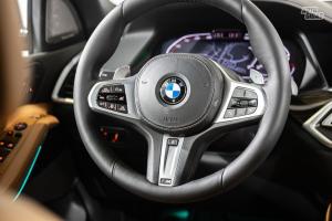 Black BMW X5 2020 in Vilnius, with an engine capacity of 3.00 L and mileage of 174 thousand km for 43991 €, photo 30 on AUTOMOTO.COM.LV