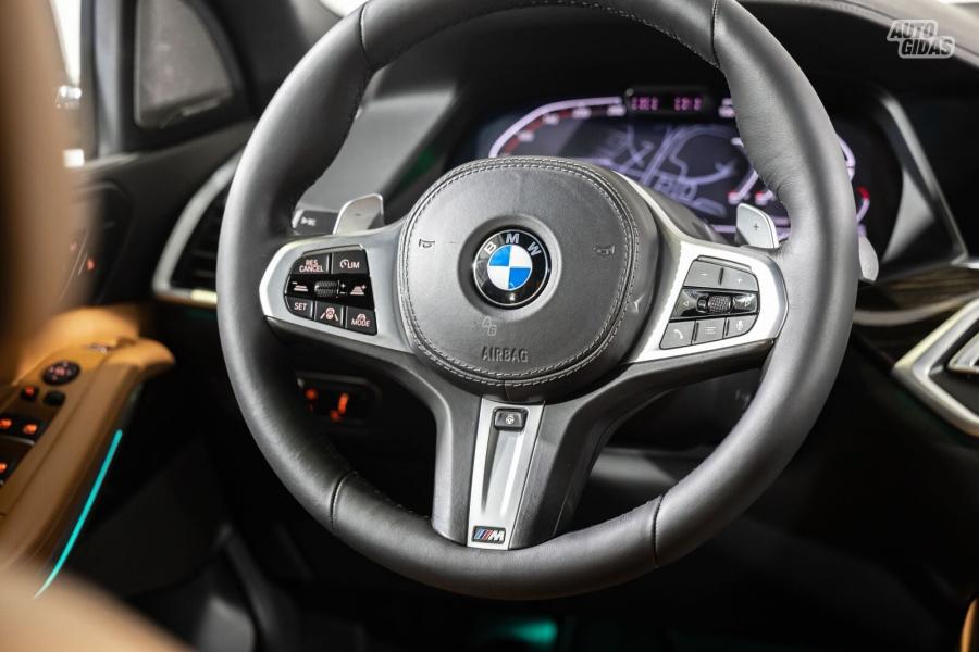 Black BMW X5 2020 in Vilnius, with an engine capacity of 3.00 L and mileage of 174 thousand km for 43991 €, photo 30 on AUTOMOTO.COM.LV