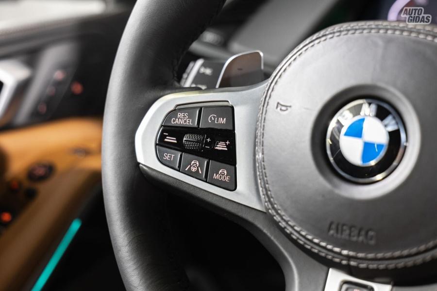 Black BMW X5 2020 in Vilnius, with an engine capacity of 3.00 L and mileage of 174 thousand km for 43991 €, photo 33 on AUTOMOTO.COM.LV