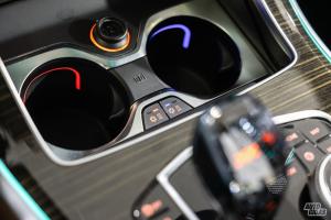 Black BMW X5 2020 in Vilnius, with an engine capacity of 3.00 L and mileage of 174 thousand km for 43991 €, photo 35 on AUTOMOTO.COM.LV