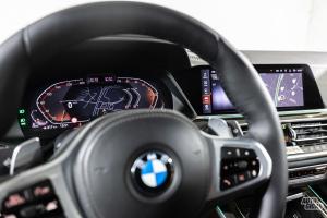 Black BMW X5 2020 in Vilnius, with an engine capacity of 3.00 L and mileage of 174 thousand km for 43991 €, photo 37 on AUTOMOTO.COM.LV