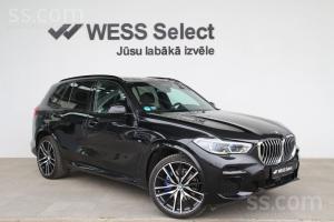 Black BMW X5 2021 in Riga, with an engine capacity of 3.00 L and mileage of 84 thousand km for 56900 €, photo 2 on AUTOMOTO.COM.LV