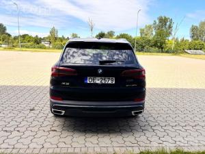 Melns BMW X5 2021 Rīga, ar dzinēja tilpumu 3.00 L un nobraukumu 157 tūkst. km par 39990 €, foto 4 vietnē AUTOMOTO.COM.LV
