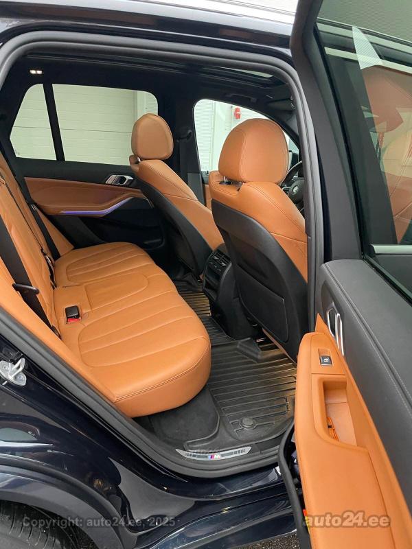 Melns BMW X5 2021 Tallina, ar dzinēja tilpumu 3.00 L un nobraukumu 56 tūkst. km par 64999 €, foto 11 vietnē AUTOMOTO.COM.LV