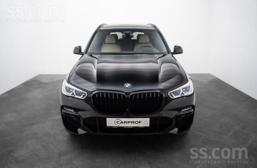 Black BMW X5 2021 in Tallinn, with an engine capacity of 3.00 L and mileage of 63 thousand km for 62899 €, photo 2 on AUTOMOTO.COM.LV