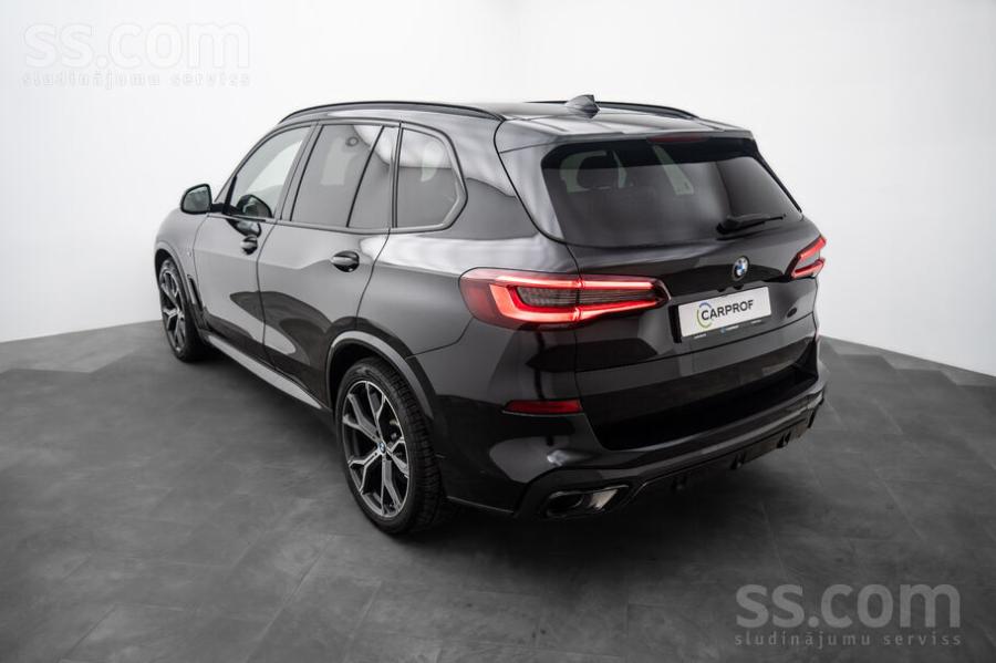 Black BMW X5 2021 in Tallinn, with an engine capacity of 3.00 L and mileage of 63 thousand km for 62899 €, photo 6 on AUTOMOTO.COM.LV