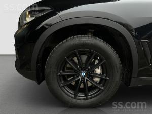 Melns BMW X5 2021 Rīga, ar dzinēja tilpumu 3.00 L un nobraukumu 45 tūkst. km par 53900 €, foto 15 vietnē AUTOMOTO.COM.LV