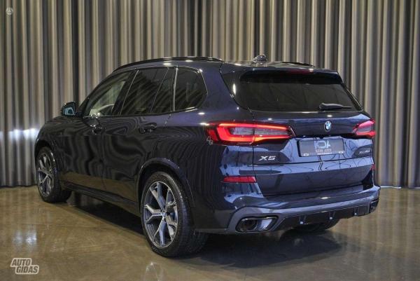 Black BMW X5 2021 in Marijampole, with an engine capacity of 3.00 L and mileage of 135 thousand km for 44950 €, photo 10 on AUTOMOTO.COM.LV