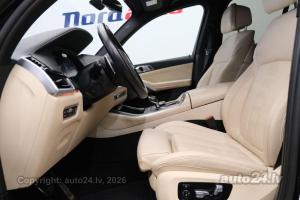 Melns BMW X5 2021 Tallina, ar dzinēja tilpumu 3.00 L un nobraukumu 63 tūkst. km par 59900 €, foto 5 vietnē AUTOMOTO.COM.LV