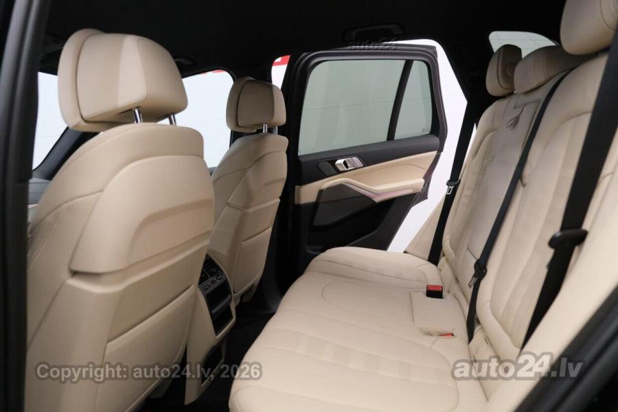 Melns BMW X5 2021 Tallina, ar dzinēja tilpumu 3.00 L un nobraukumu 63 tūkst. km par 59900 €, foto 6 vietnē AUTOMOTO.COM.LV