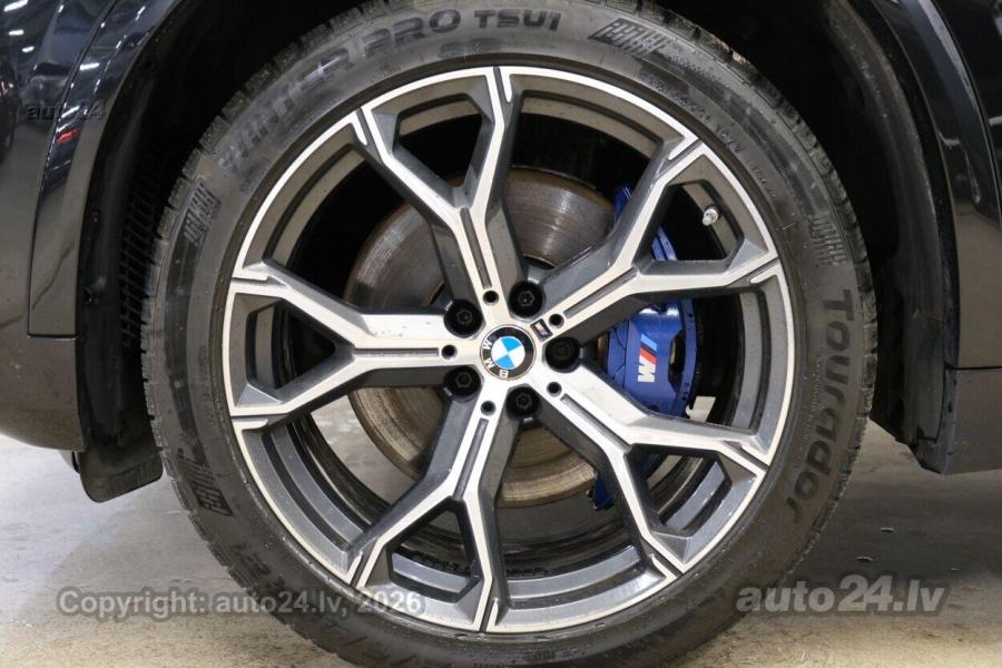 Melns BMW X5 2021 Tallina, ar dzinēja tilpumu 3.00 L un nobraukumu 63 tūkst. km par 59900 €, foto 14 vietnē AUTOMOTO.COM.LV