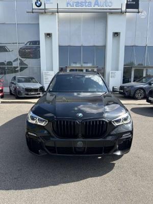 Black BMW X5 2021 in Klaipeda, with an engine capacity of 3.00 L and mileage of 162 thousand km for 48800 €, photo  on AUTOMOTO.COM.LV