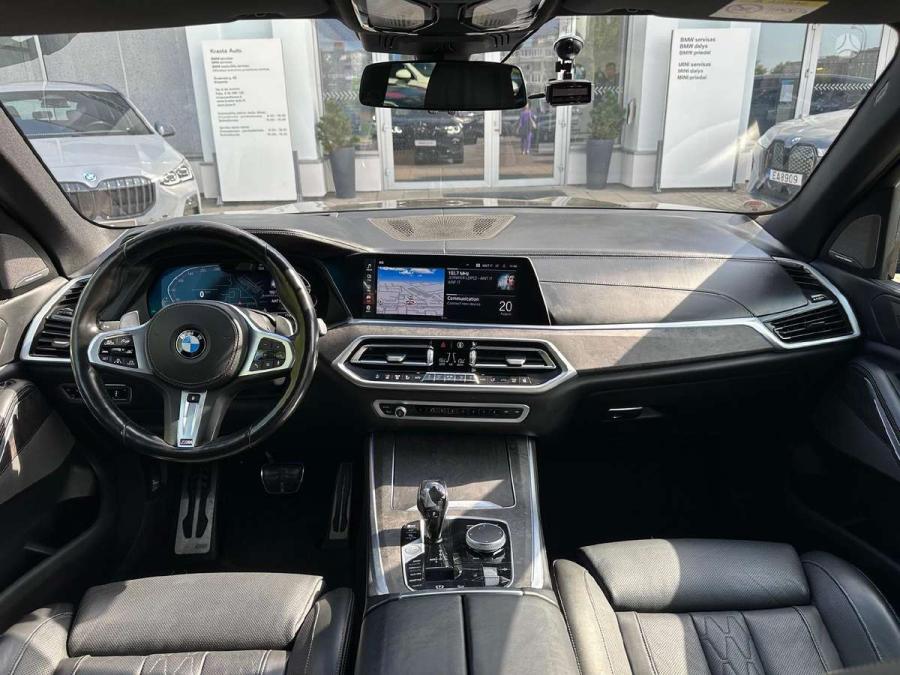 Black BMW X5 2021 in Klaipeda, with an engine capacity of 3.00 L and mileage of 162 thousand km for 48800 €, photo 8 on AUTOMOTO.COM.LV