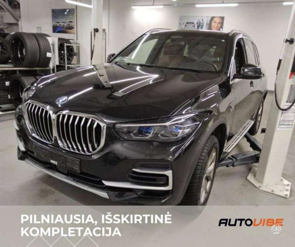 Black BMW X5 2021 in Vilnius, with an engine capacity of 3.00 L and mileage of 105 thousand km for 55555 €, photo 1 on AUTOMOTO.COM.LV