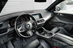 Black BMW X5 2021 in Riga, with an engine capacity of 3.00 L and mileage of 136 thousand km for 45800 €, photo 11 on AUTOMOTO.COM.LV