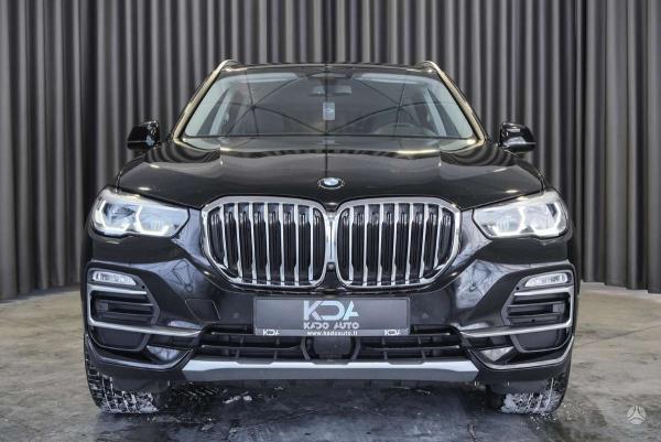 Black BMW X5 2021 in Marijampole, with an engine capacity of 0.00 L and mileage of 184 thousand km for 35950 €, photo 3 on AUTOMOTO.COM.LV