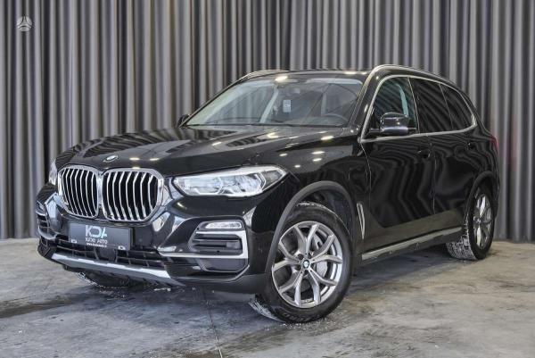 Black BMW X5 2021 in Marijampole, with an engine capacity of 0.00 L and mileage of 184 thousand km for 35950 €, photo 5 on AUTOMOTO.COM.LV